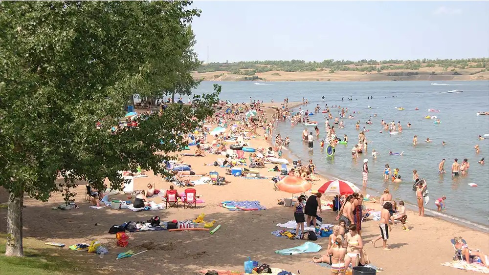 Camping and Accommodations in Regina Beach | Sask Parks